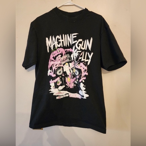 Shirts | 222 Machine Gun Kelly Mainstream Sellout Official Tour Tshirt ...